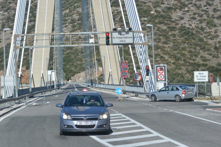 ZBOG SNAŽNOG VJETRA Zatvoren Most dr. Franja Tuđmana za sav promet - DuList