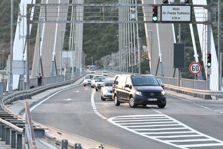 Zatvoren Most dr. Franja Tuđmana, u Štikovici se vozi jednim trakom - DuList