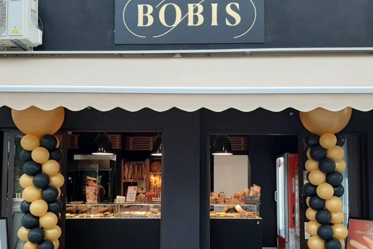 SVJEŽI KRUH, PECIVA I KOLAČI Otvorena nova Bobis poslovnica u Mokošici ...