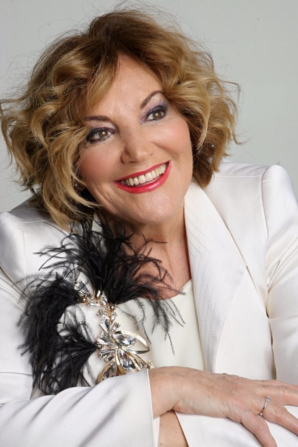 NAŠA GLAZBENA DIVA DANAS PUŠE 85 SVJEĆICA Sretan rođendan Tere! - DuList