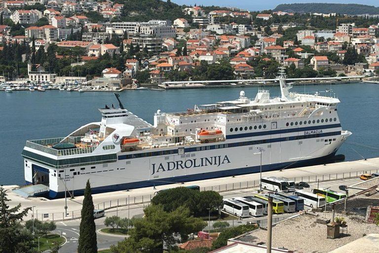 PRVO ISPLOVLJAVANJE U PONEDJELJKA Od Dubrovnika za Barija trajektom ...